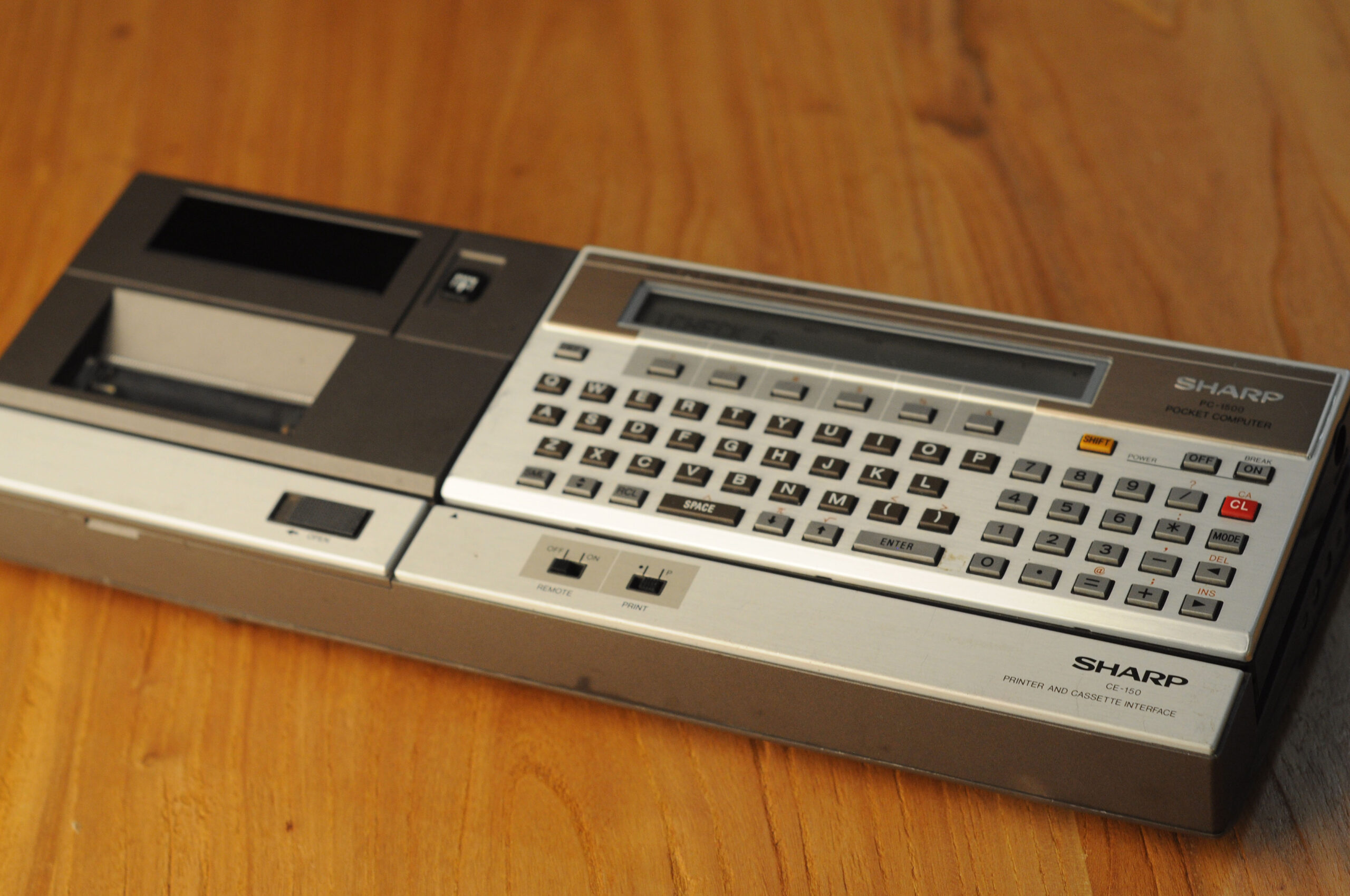 80年代的口袋计算机：SHARP PC-1500 - GeekLogic